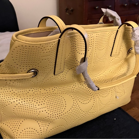 Coach | Bags | Coach Yellow Tote In Excellent Condition Leather Never ...